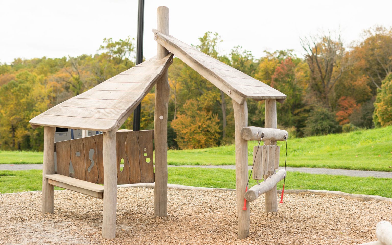 Rustic Playhut No.2 Robinia | Playground Equipment